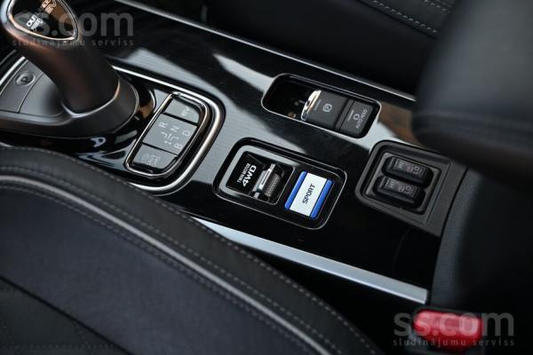 Pelēks Mitsubishi Outlander 2019 Jelgava, ar dzinēja tilpumu 2.40 L un nobraukumu 131 tūkst. km par 18500 €, foto 6 vietnē AUTOMOTO.COM.LV