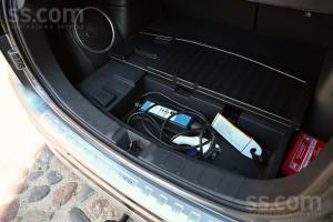 Grey Mitsubishi Outlander 2019 in Jelgava, with an engine capacity of 2.40 L and mileage of 131 thousand km for 18500 €, photo 15 on AUTOMOTO.COM.LV