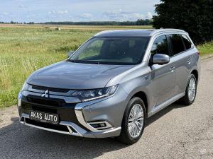 Grey Mitsubishi Outlander 2019 in Vilkaviskis, with an engine capacity of 2.36 L and mileage of 106 thousand km for 16700 €, photo  on AUTOMOTO.COM.LV