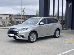 Pelēks Mitsubishi Outlander 2019 Viļņa, ar dzinēja tilpumu 2.36 L un nobraukumu 201 tūkst. km par 15400 €, foto 6 vietnē AUTOMOTO.COM.LV