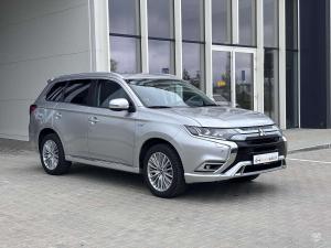 Pelēks Mitsubishi Outlander 2019 Viļņa, ar dzinēja tilpumu 2.36 L un nobraukumu 201 tūkst. km par 15400 €, foto 8 vietnē AUTOMOTO.COM.LV