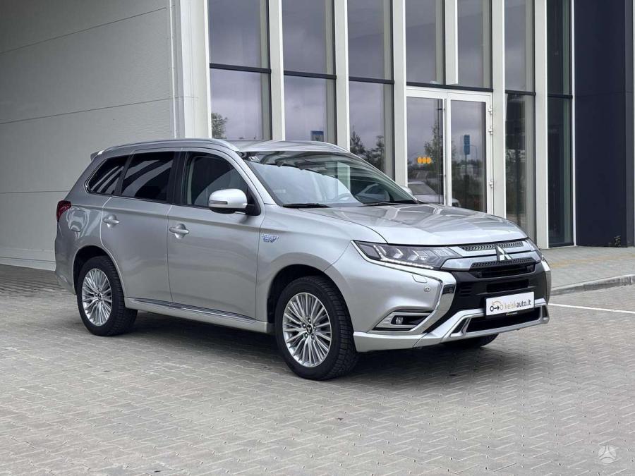 Pelēks Mitsubishi Outlander 2019 Viļņa, ar dzinēja tilpumu 2.36 L un nobraukumu 201 tūkst. km par 15400 €, foto 8 vietnē AUTOMOTO.COM.LV