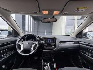 Pelēks Mitsubishi Outlander 2019 Viļņa, ar dzinēja tilpumu 2.36 L un nobraukumu 201 tūkst. km par 15400 €, foto 16 vietnē AUTOMOTO.COM.LV