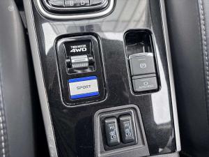 Pelēks Mitsubishi Outlander 2019 Viļņa, ar dzinēja tilpumu 2.36 L un nobraukumu 201 tūkst. km par 15400 €, foto 23 vietnē AUTOMOTO.COM.LV