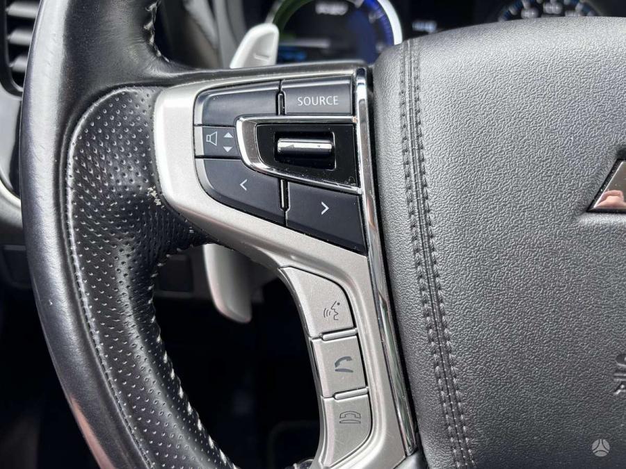 Pelēks Mitsubishi Outlander 2019 Viļņa, ar dzinēja tilpumu 2.36 L un nobraukumu 201 tūkst. km par 15400 €, foto 29 vietnē AUTOMOTO.COM.LV
