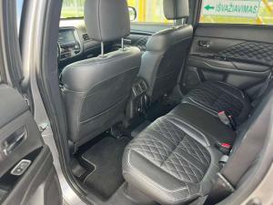 Grey Mitsubishi Outlander 2019 in Vilnius, with an engine capacity of 2.40 L and mileage of 167 thousand km for 15799 €, photo 13 on AUTOMOTO.COM.LV