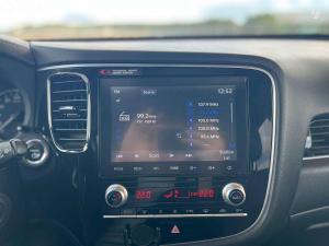 Grey Mitsubishi Outlander 2019 in Vilnius, with an engine capacity of 2.40 L and mileage of 167 thousand km for 15799 €, photo 19 on AUTOMOTO.COM.LV