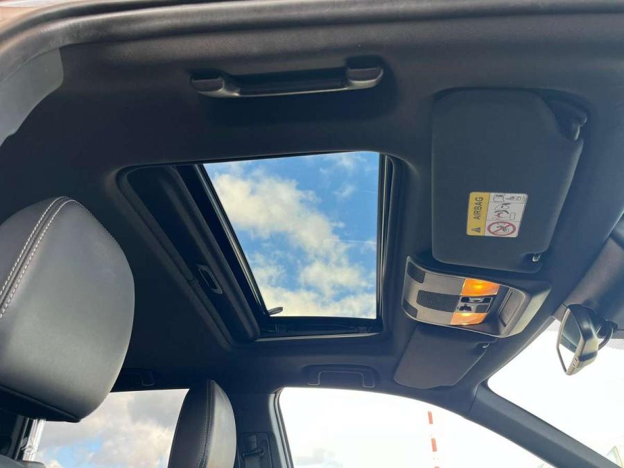 Grey Mitsubishi Outlander 2019 in Vilnius, with an engine capacity of 2.40 L and mileage of 167 thousand km for 15799 €, photo 24 on AUTOMOTO.COM.LV