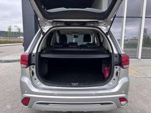 Pelēks Mitsubishi Outlander 2019 Viļņa, ar dzinēja tilpumu 2.36 L un nobraukumu 201 tūkst. km par 14600 €, foto 15 vietnē AUTOMOTO.COM.LV