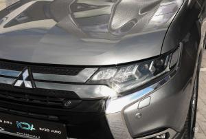 Grey Mitsubishi Outlander 2019 in Kaunas, with an engine capacity of 2.36 L and mileage of 185 thousand km for 16850 €, photo 5 on AUTOMOTO.COM.LV