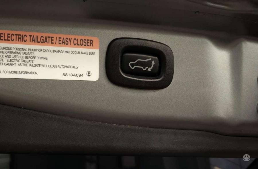 Grey Mitsubishi Outlander 2019 in Kaunas, with an engine capacity of 2.36 L and mileage of 185 thousand km for 16850 €, photo 13 on AUTOMOTO.COM.LV