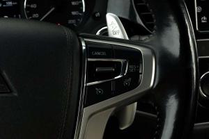 Grey Mitsubishi Outlander 2019 in Kaunas, with an engine capacity of 2.36 L and mileage of 185 thousand km for 16850 €, photo 21 on AUTOMOTO.COM.LV