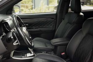 Grey Mitsubishi Outlander 2019 in Kaunas, with an engine capacity of 2.36 L and mileage of 185 thousand km for 16850 €, photo 24 on AUTOMOTO.COM.LV