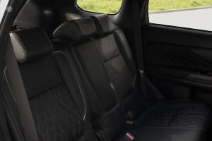 Grey Mitsubishi Outlander 2019 in Kaunas, with an engine capacity of 2.36 L and mileage of 185 thousand km for 16850 €, photo 38 on AUTOMOTO.COM.LV