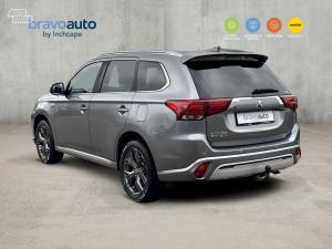 Grey Mitsubishi Outlander 2020 in Kaunas, with an engine capacity of 2.40 L and mileage of 147 thousand km for 19771 €, photo 4 on AUTOMOTO.COM.LV