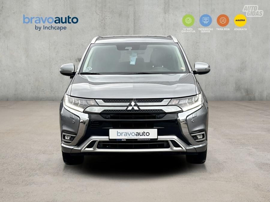 Grey Mitsubishi Outlander 2020 in Kaunas, with an engine capacity of 2.40 L and mileage of 147 thousand km for 19771 €, photo 9 on AUTOMOTO.COM.LV