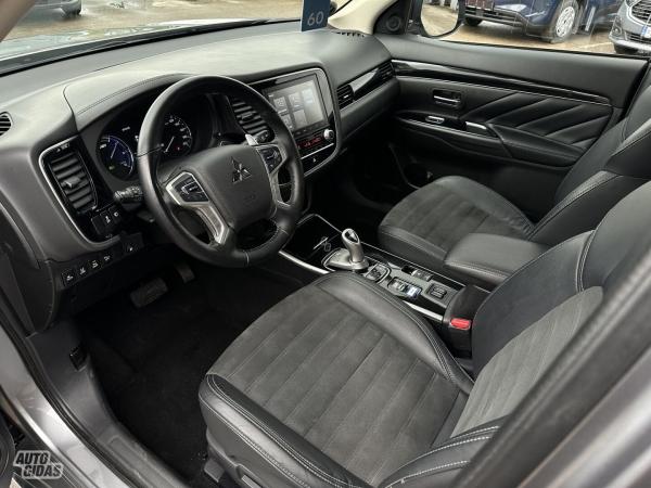 Pelēks Mitsubishi Outlander 2020 Kauņa, ar dzinēja tilpumu 2.40 L un nobraukumu 147 tūkst. km par 19771 €, foto 9 vietnē AUTOMOTO.COM.LV