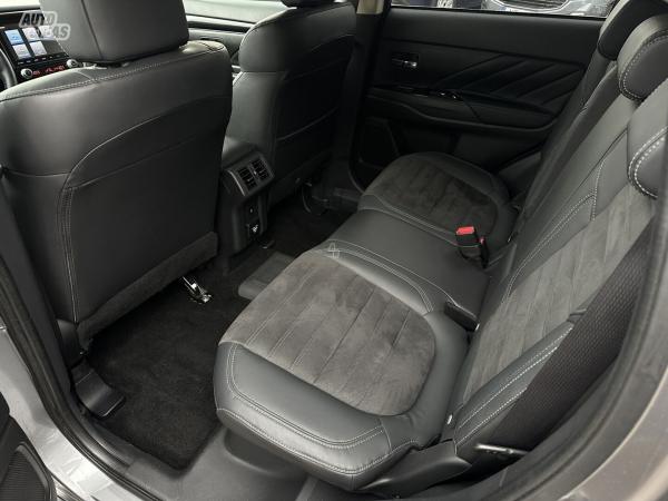 Pelēks Mitsubishi Outlander 2020 Kauņa, ar dzinēja tilpumu 2.40 L un nobraukumu 147 tūkst. km par 19771 €, foto 10 vietnē AUTOMOTO.COM.LV