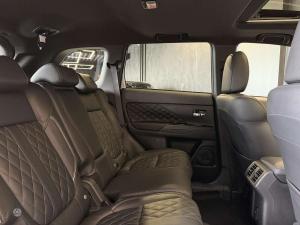 Grey Mitsubishi Outlander 2020 in Kaunas, with an engine capacity of 2.36 L and mileage of 129 thousand km for 17990 €, photo 21 on AUTOMOTO.COM.LV