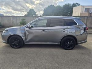 Pelēks Mitsubishi Outlander 2020 Mažeikiai, ar dzinēja tilpumu 2.36 L un nobraukumu 132 tūkst. km par 11800 €, foto 6 vietnē AUTOMOTO.COM.LV