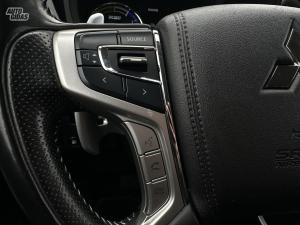 Grey Mitsubishi Outlander 2020 in Avizieniai, with an engine capacity of 2.40 L and mileage of 144 thousand km for 17500 €, photo 10 on AUTOMOTO.COM.LV