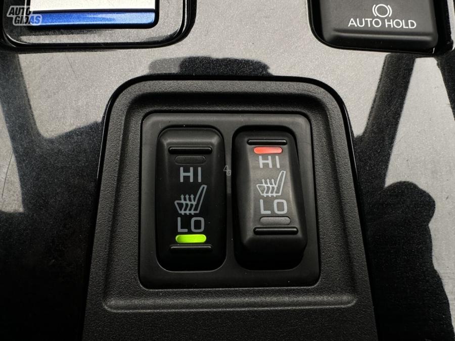 Grey Mitsubishi Outlander 2020 in Avizieniai, with an engine capacity of 2.40 L and mileage of 144 thousand km for 17500 €, photo 22 on AUTOMOTO.COM.LV