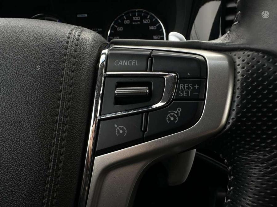 Grey Mitsubishi Outlander 2020 in Vilnius, with an engine capacity of 2.40 L and mileage of 139 thousand km for 18450 €, photo 11 on AUTOMOTO.COM.LV