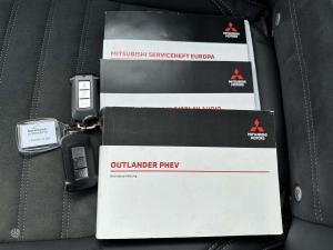 Grey Mitsubishi Outlander 2020 in Vilnius, with an engine capacity of 2.40 L and mileage of 139 thousand km for 18450 €, photo 31 on AUTOMOTO.COM.LV
