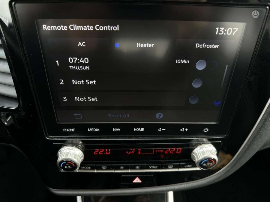 Grey Mitsubishi Outlander 2020 in Vilnius, with an engine capacity of 2.40 L and mileage of 139 thousand km for 18450 €, photo 18 on AUTOMOTO.COM.LV