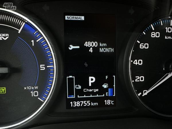Серый Мицубиси Аутлендер 2020 в Авиженяй, объемом двигателя 2.40 л и пробегом 139 тыс. км за 18450 €, фото 9 на AUTOMOTO.COM.LV