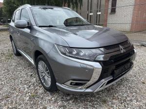 Pelēks Mitsubishi Outlander 2021 Klaipėda, ar dzinēja tilpumu 2.36 L un nobraukumu 280 tūkst. km par 10600 €, foto 3 vietnē AUTOMOTO.COM.LV
