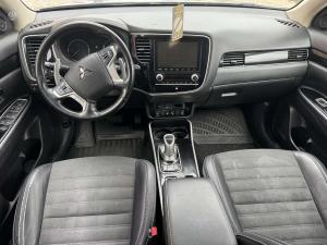 Pelēks Mitsubishi Outlander 2021 Klaipėda, ar dzinēja tilpumu 2.36 L un nobraukumu 280 tūkst. km par 10600 €, foto 6 vietnē AUTOMOTO.COM.LV