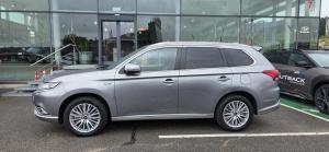 Grey Mitsubishi Outlander 2021 in Vilnius, with an engine capacity of 2.36 L and mileage of 123 thousand km for 19980 €, photo 7 on AUTOMOTO.COM.LV