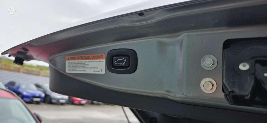 Grey Mitsubishi Outlander 2021 in Vilnius, with an engine capacity of 2.36 L and mileage of 123 thousand km for 19980 €, photo 28 on AUTOMOTO.COM.LV