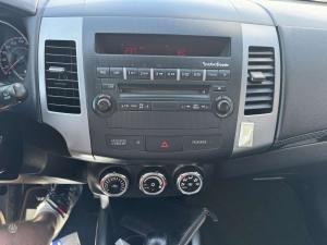 Grey Mitsubishi Outlander 2012 in Marijampole, with an engine capacity of 2.18 L and mileage of 319 thousand km for 4599 €, photo 20 on AUTOMOTO.COM.LV