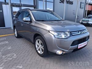 Pelēks Mitsubishi Outlander 2014 Liepāja, ar dzinēja tilpumu 2.00 L un nobraukumu 173 tūkst. km par 9400 €, foto  vietnē AUTOMOTO.COM.LV