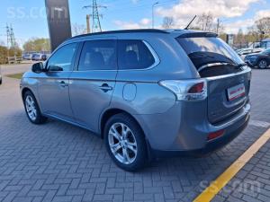 Pelēks Mitsubishi Outlander 2014 Liepāja, ar dzinēja tilpumu 2.00 L un nobraukumu 173 tūkst. km par 9400 €, foto 8 vietnē AUTOMOTO.COM.LV