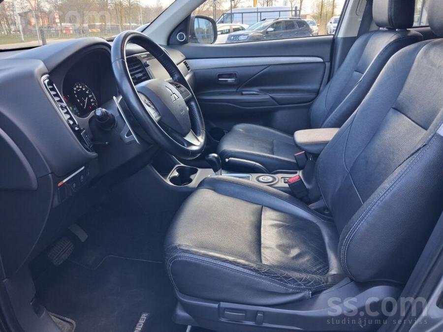Pelēks Mitsubishi Outlander 2014 Liepāja, ar dzinēja tilpumu 2.00 L un nobraukumu 173 tūkst. km par 9400 €, foto 9 vietnē AUTOMOTO.COM.LV