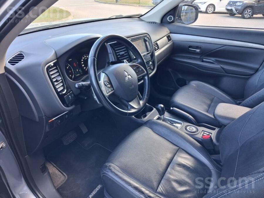 Pelēks Mitsubishi Outlander 2014 Liepāja, ar dzinēja tilpumu 2.00 L un nobraukumu 173 tūkst. km par 9400 €, foto 14 vietnē AUTOMOTO.COM.LV