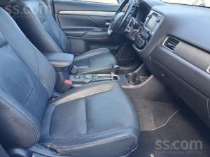 Pelēks Mitsubishi Outlander 2014 Liepāja, ar dzinēja tilpumu 2.00 L un nobraukumu 173 tūkst. km par 9400 €, foto 16 vietnē AUTOMOTO.COM.LV