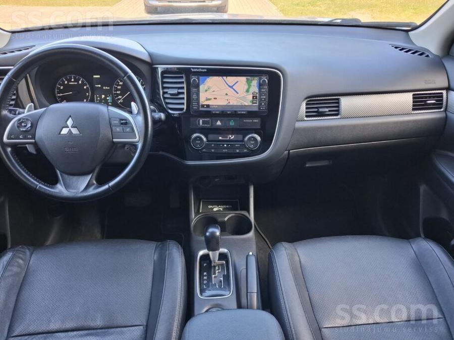 Pelēks Mitsubishi Outlander 2014 Liepāja, ar dzinēja tilpumu 2.00 L un nobraukumu 173 tūkst. km par 9400 €, foto 19 vietnē AUTOMOTO.COM.LV