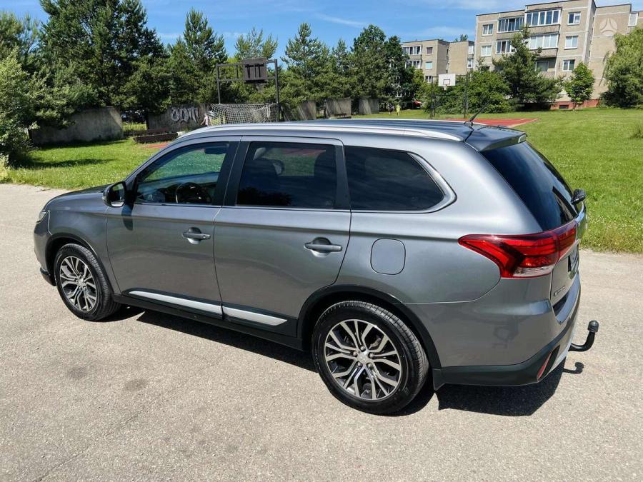 Pelēks Mitsubishi Outlander 2015 Radviliškis, ar dzinēja tilpumu 2.20 L un nobraukumu 265 tūkst. km par 8900 €, foto 3 vietnē AUTOMOTO.COM.LV