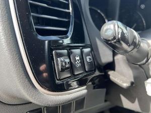 Pelēks Mitsubishi Outlander 2015 Radviliškis, ar dzinēja tilpumu 2.20 L un nobraukumu 265 tūkst. km par 8900 €, foto 19 vietnē AUTOMOTO.COM.LV