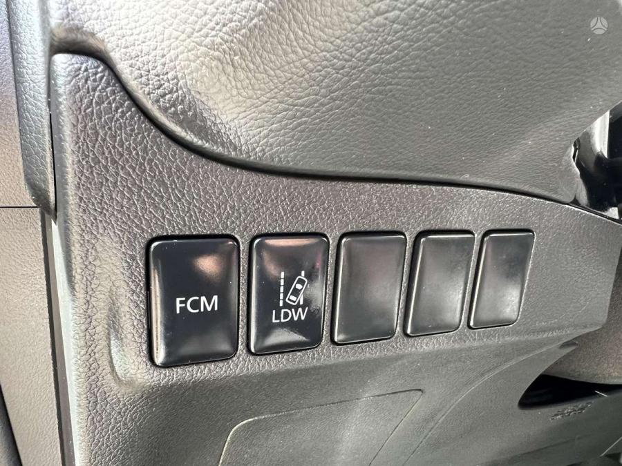 Pelēks Mitsubishi Outlander 2015 Radviliškis, ar dzinēja tilpumu 2.20 L un nobraukumu 265 tūkst. km par 8900 €, foto 20 vietnē AUTOMOTO.COM.LV