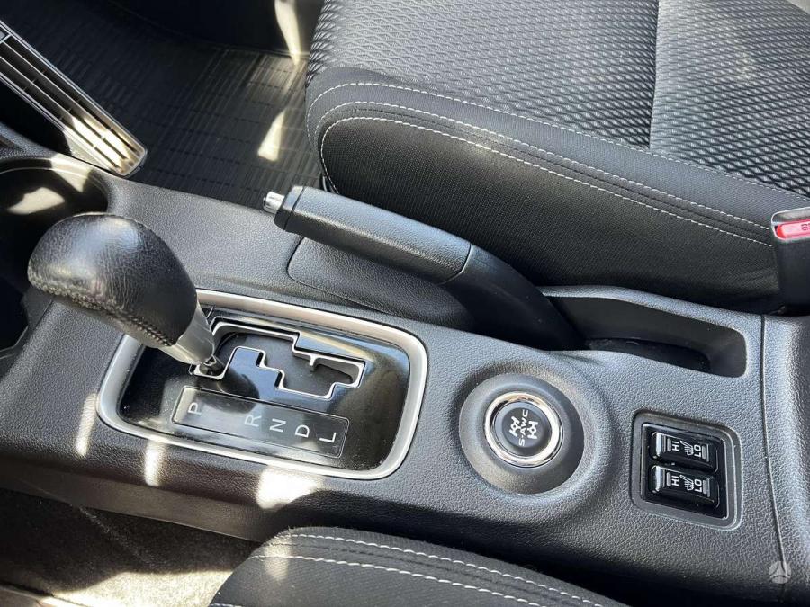 Pelēks Mitsubishi Outlander 2015 Radviliškis, ar dzinēja tilpumu 2.20 L un nobraukumu 265 tūkst. km par 8900 €, foto 26 vietnē AUTOMOTO.COM.LV