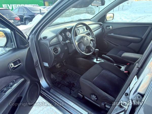 Pelēks Mitsubishi Outlander 2005 Tallina, ar dzinēja tilpumu 2.40 L un nobraukumu 245 tūkst. km par 2499 €, foto 9 vietnē AUTOMOTO.COM.LV