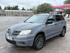 Pelēks Mitsubishi Outlander 2005 Rapla, ar dzinēja tilpumu 2.00 L un nobraukumu 240 tūkst. km par 1300 €, foto  vietnē AUTOMOTO.COM.LV