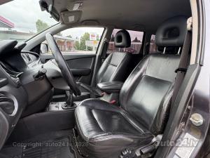 Pelēks Mitsubishi Outlander 2005 Rapla, ar dzinēja tilpumu 2.00 L un nobraukumu 240 tūkst. km par 1300 €, foto 10 vietnē AUTOMOTO.COM.LV