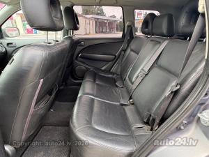 Pelēks Mitsubishi Outlander 2005 Rapla, ar dzinēja tilpumu 2.00 L un nobraukumu 240 tūkst. km par 1300 €, foto 11 vietnē AUTOMOTO.COM.LV