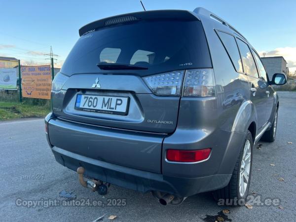 Pelēks Mitsubishi Outlander 2008 Narva, ar dzinēja tilpumu 2.40 L un nobraukumu 425 tūkst. km par 2499 €, foto 11 vietnē AUTOMOTO.COM.LV